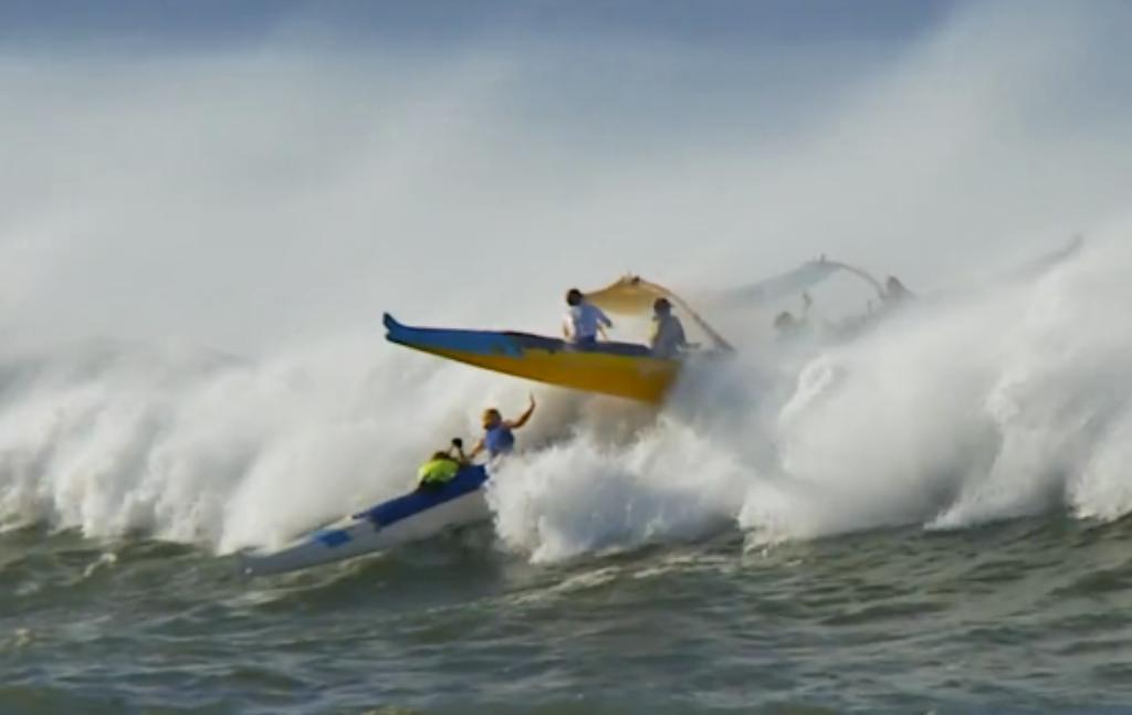 To Paddle Or Not? Canoe Race Sparks Controversy - Honolulu Civil Beat