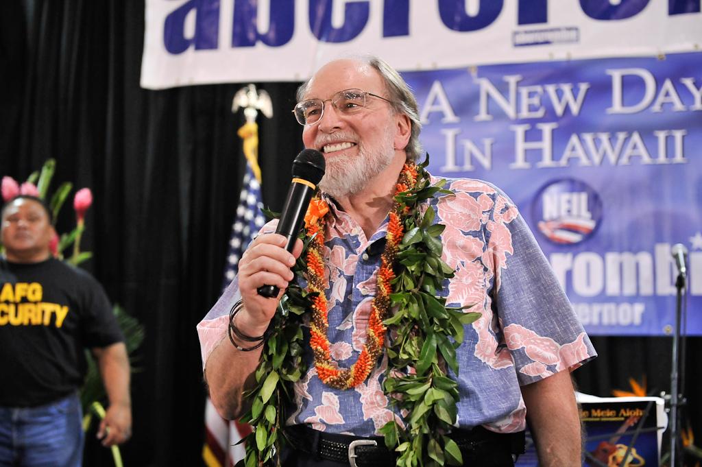 SLIDE SHOW The Final Day: Smiles Rain Down on Neil Abercrombie ...
