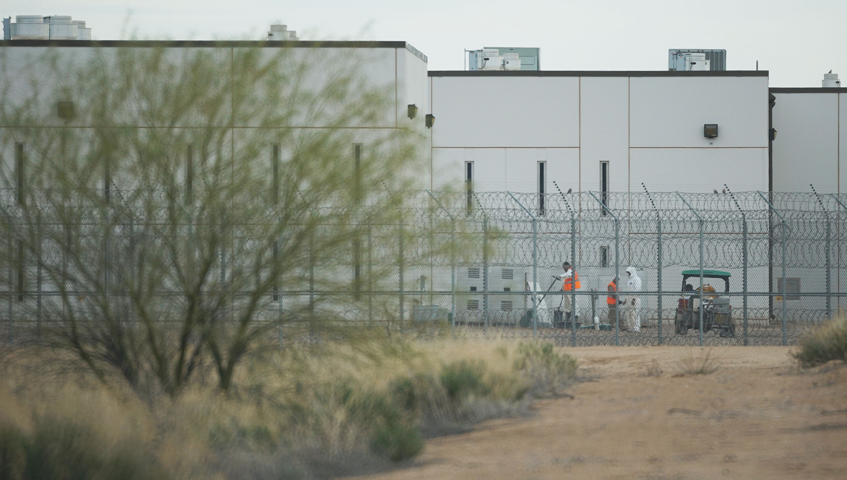 Hawaii Inmates Escape From Their Cells And Attack Another Prisoner In ...