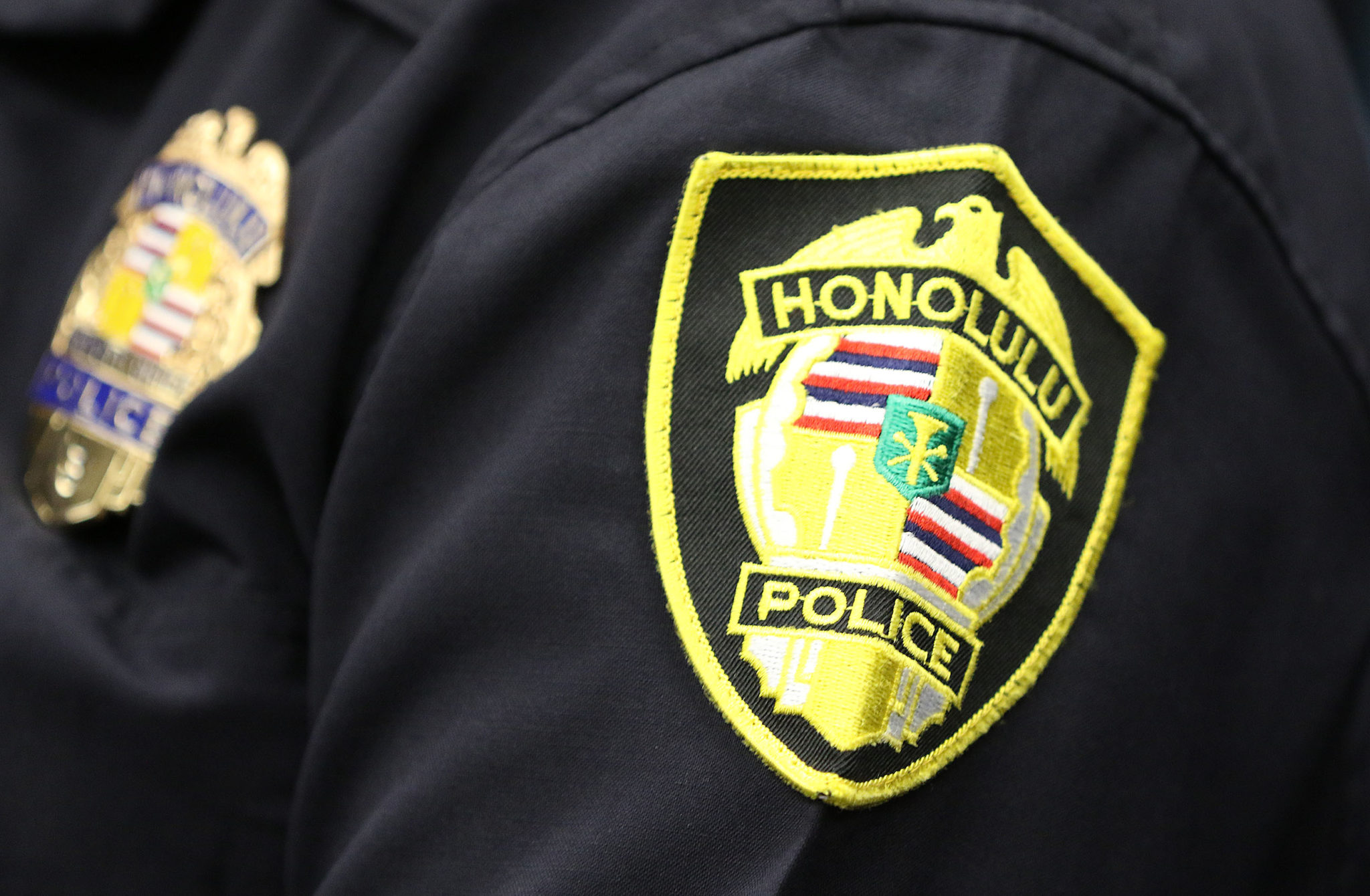 Collectibles HPD Honolulu Police Department patch with presentation ...