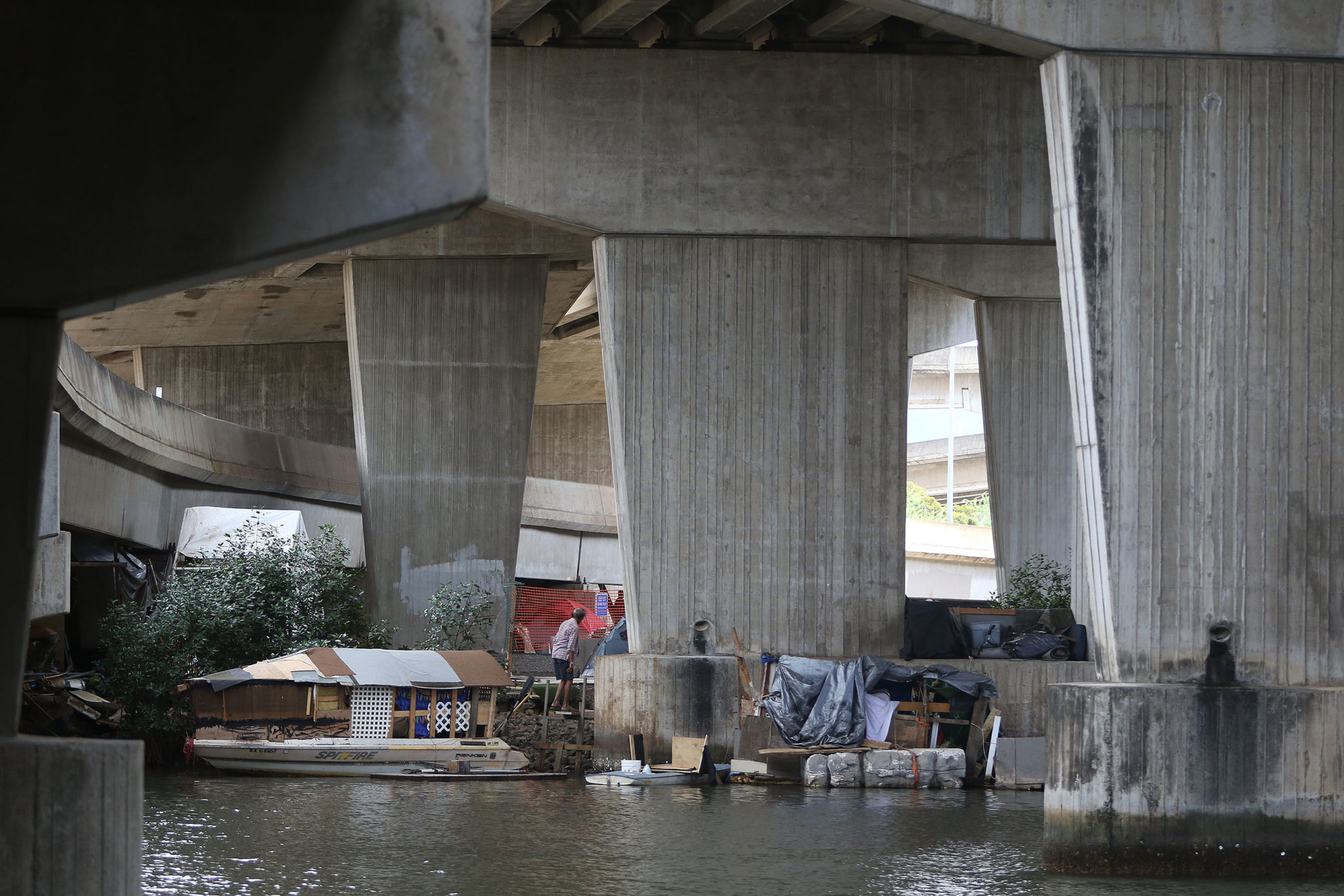 State Plans To Clear Out Homeless Camp Under Honolulu Freeway ...
