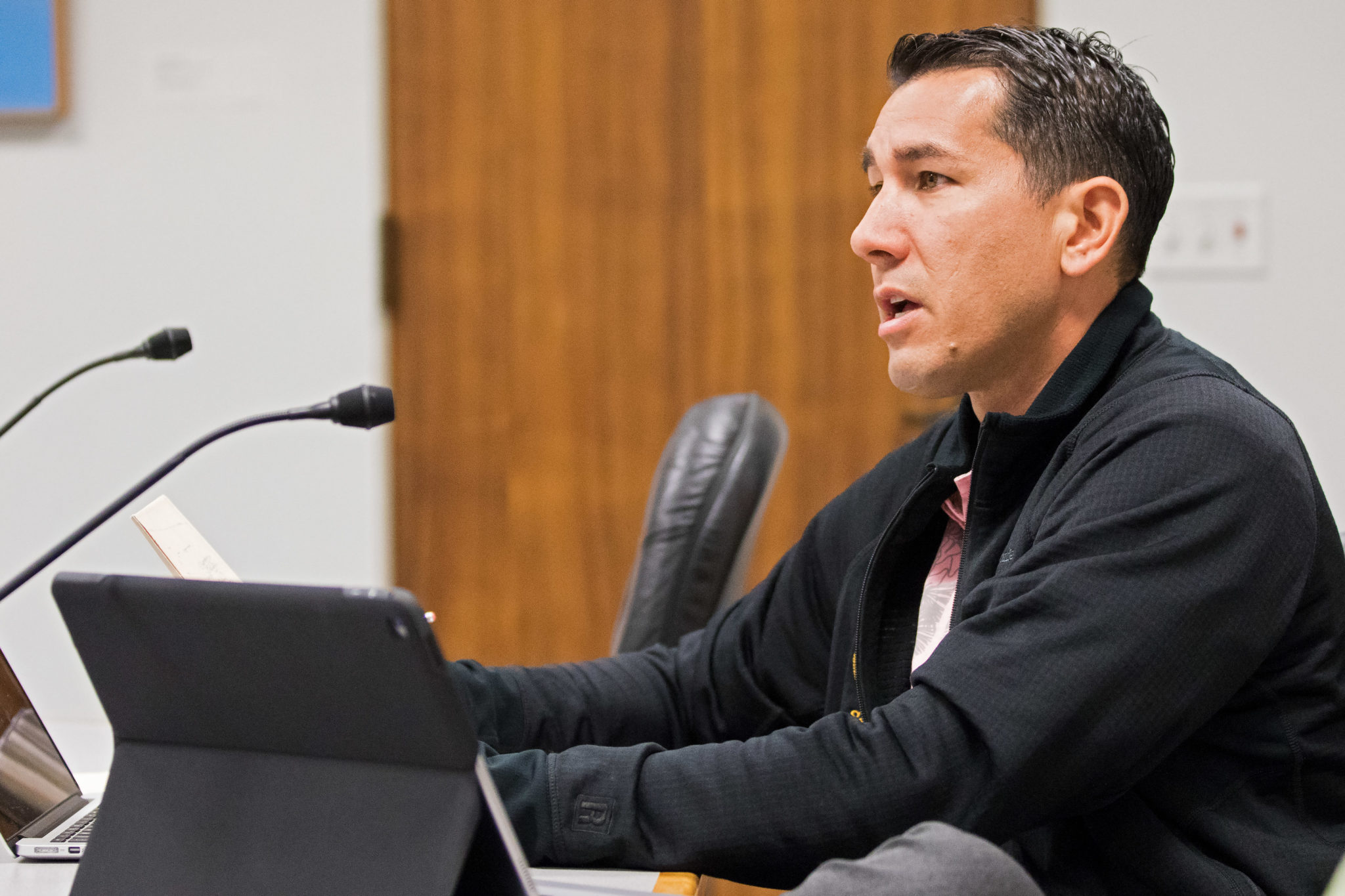 Should UH Still Manage The Mauna Kea Summit? - Honolulu Civil Beat