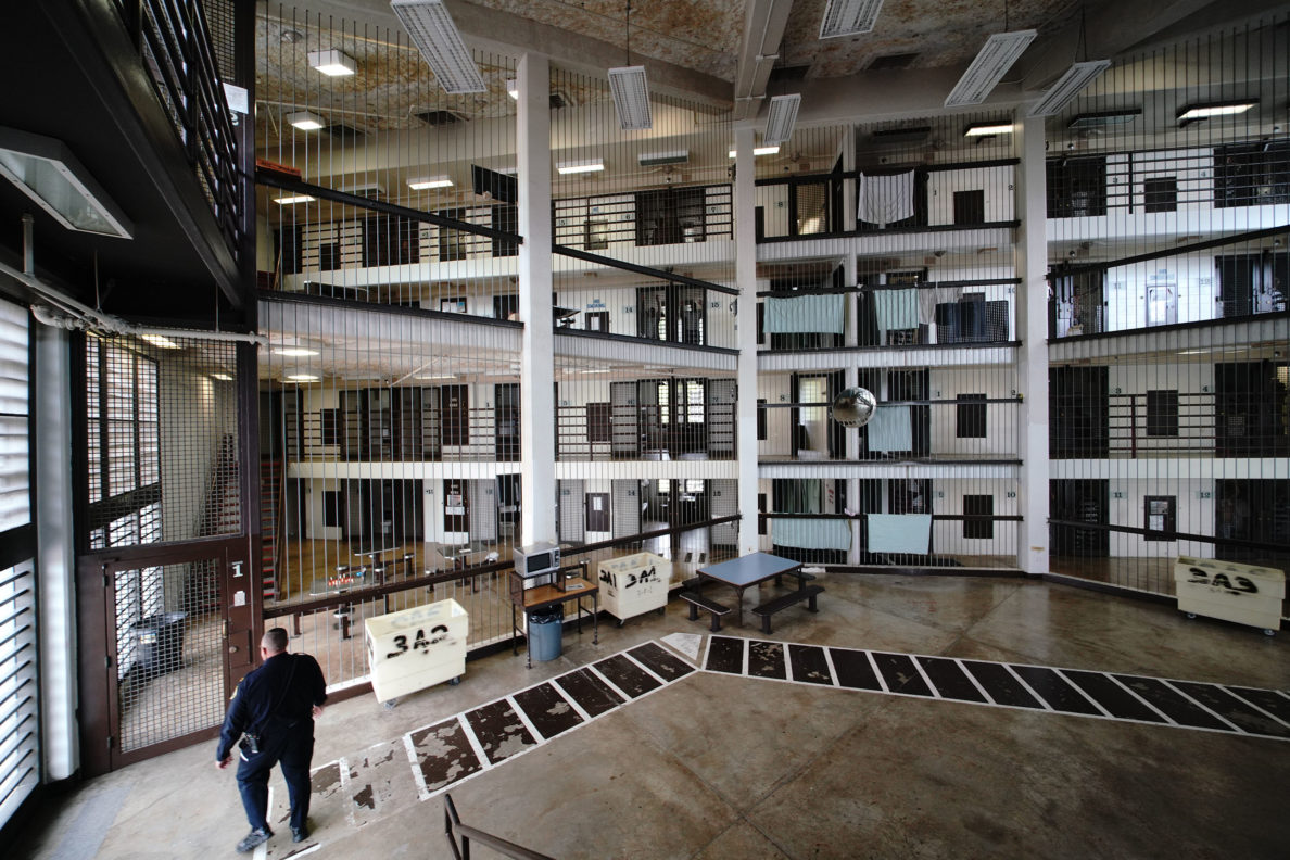 A Top Hawaii Prison Official Faces An Internal Affairs Investigation ...