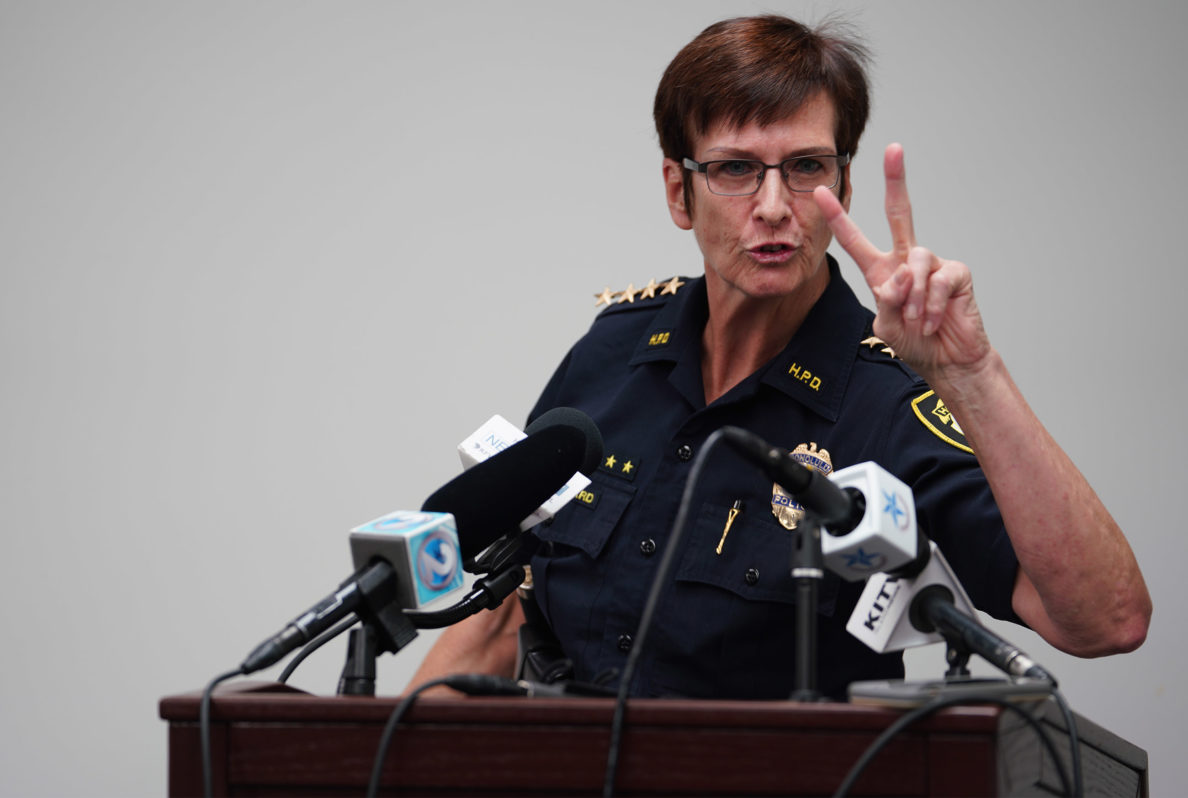 Honolulu Police Officer Kills Knife-Wielding Suspect - Honolulu Civil Beat