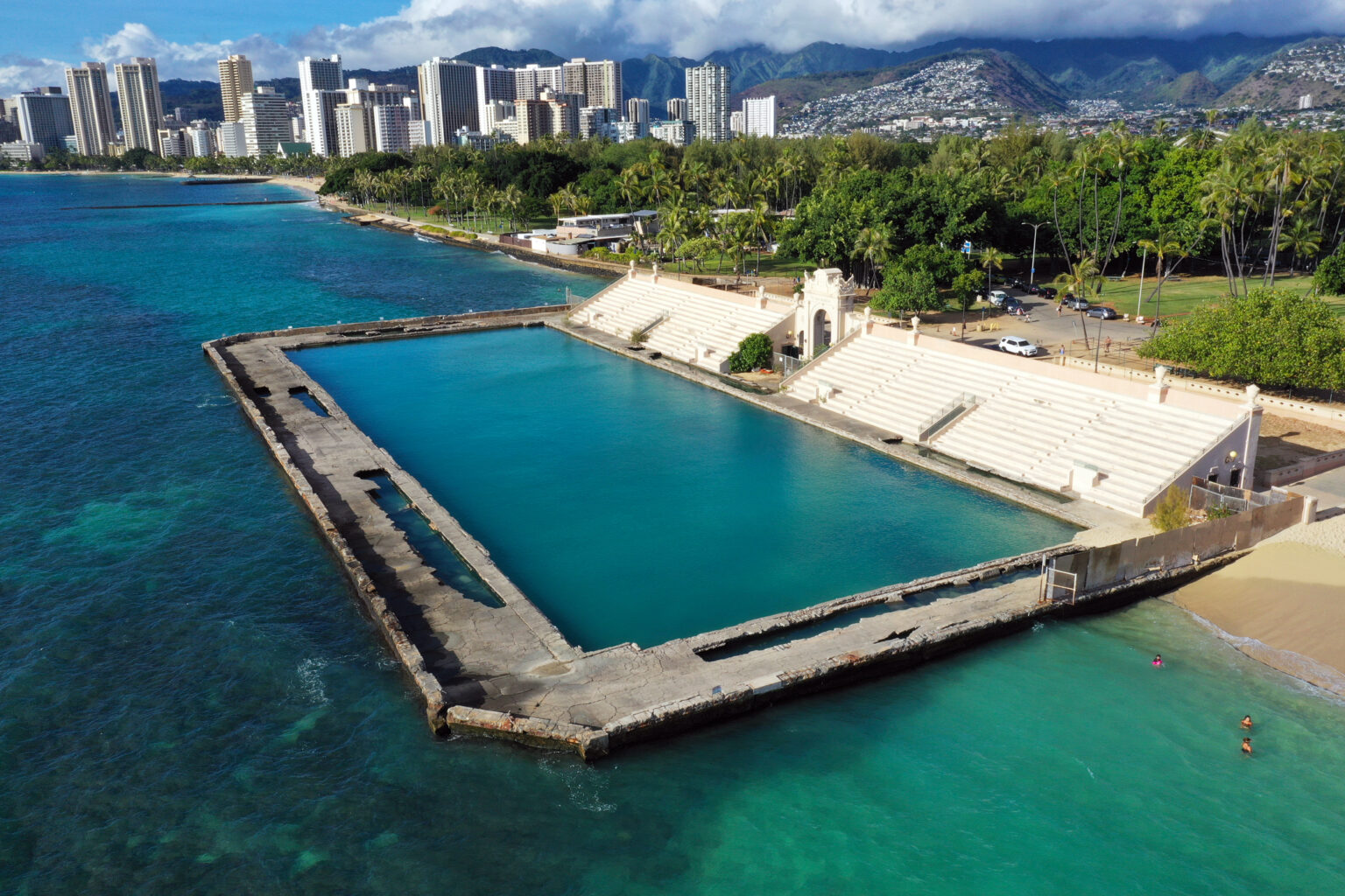The North Shore Hasn't Had A Public Pool For Decades. It May Finally Be ...