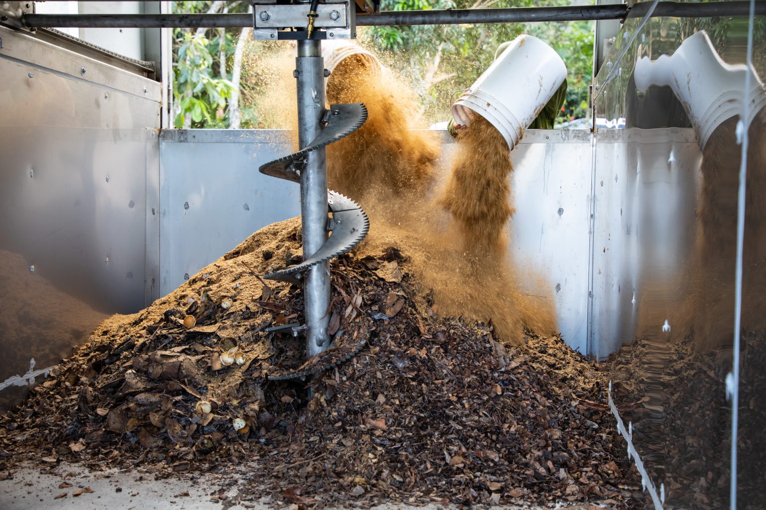'It's All Connected': Hawaii's First Large-Scale Food Waste Composter ...