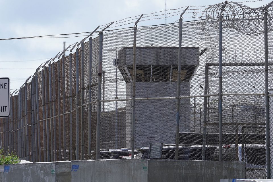 Former CoreCivic Lobbyist Is Helping To Plan A New Oahu Jail - Honolulu ...