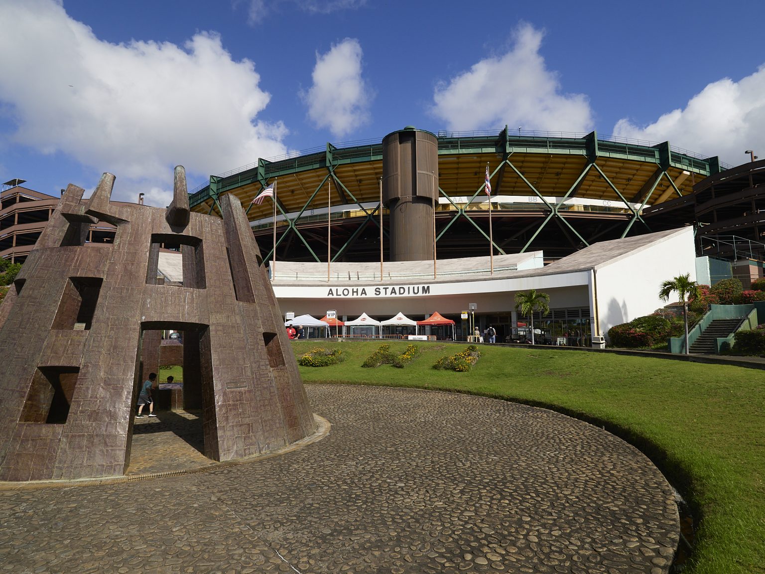 Hawaii Got Back $441,000 From Aloha Stadium Consultant - Honolulu Civil ...