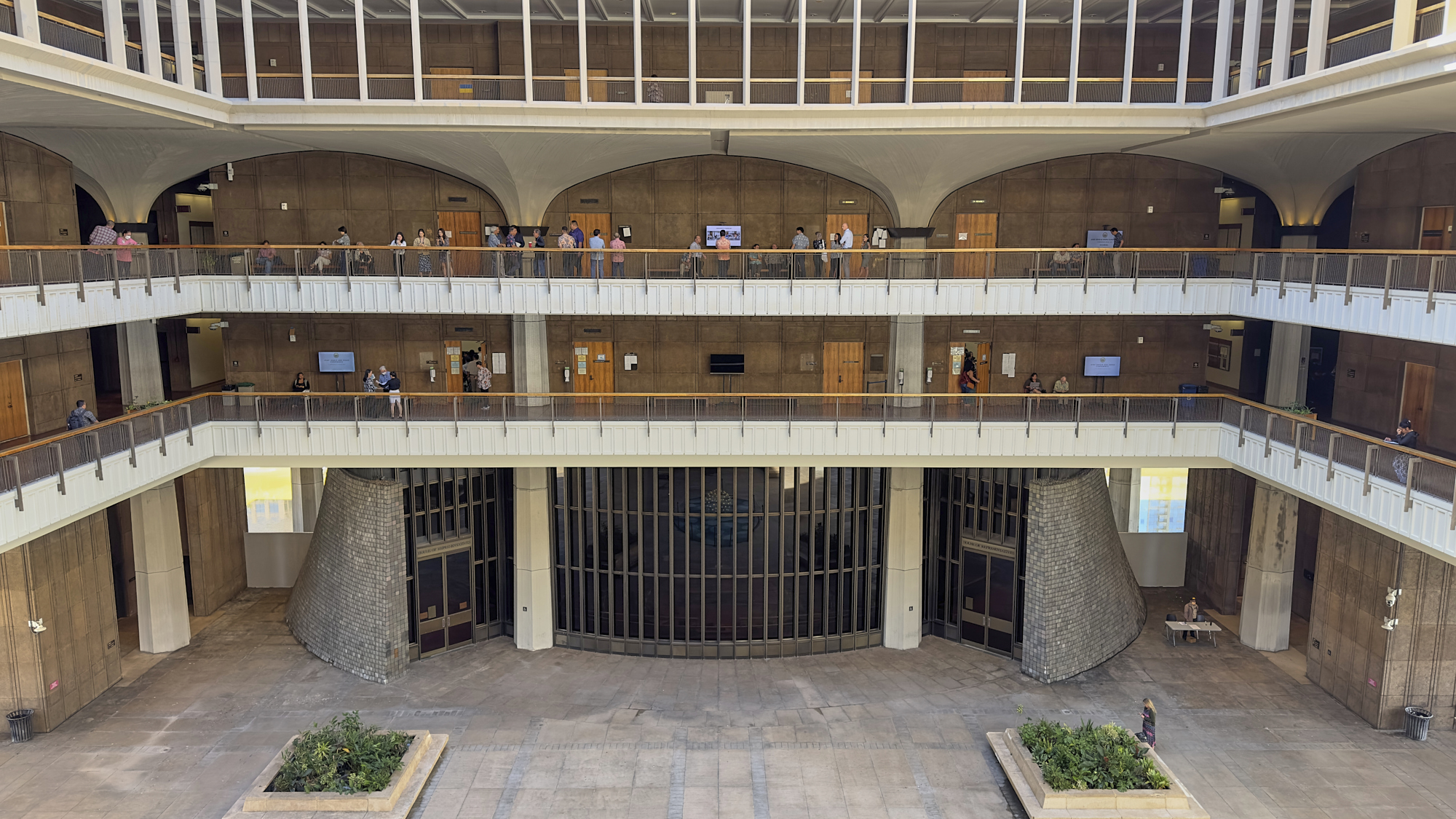 Hawaii's Deaf Community Is Struggling With Lack Of Certified ASL ...