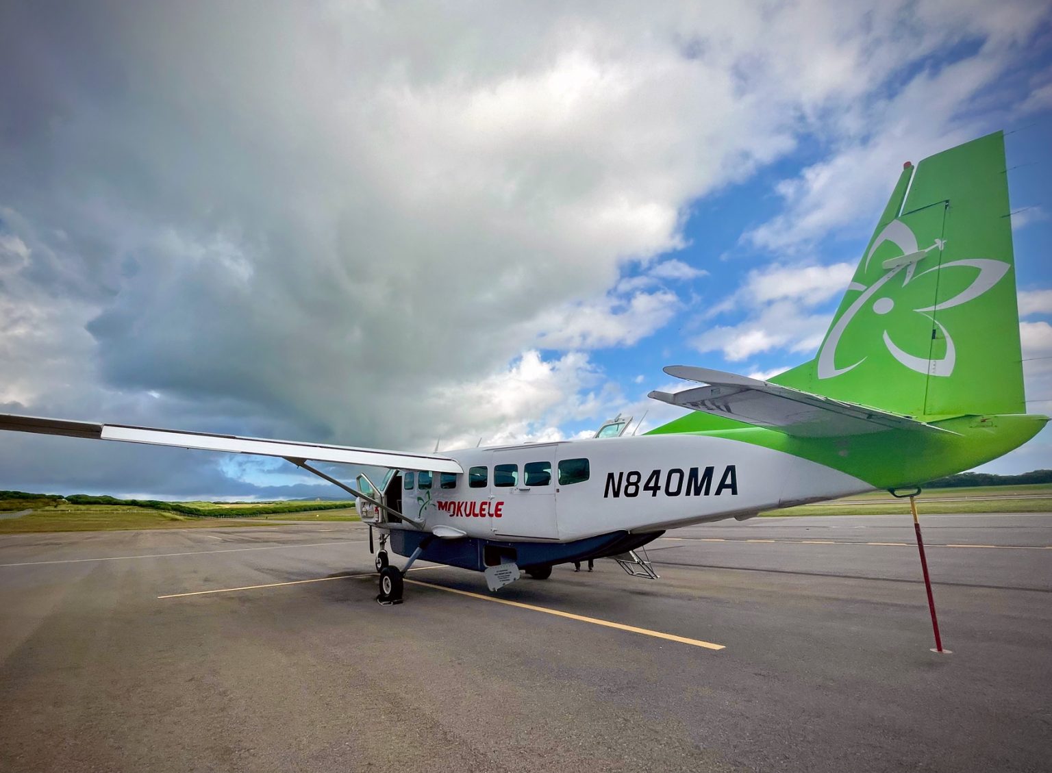 With One Airline Left, Molokai And Lanai Residents Struggle To Access ...