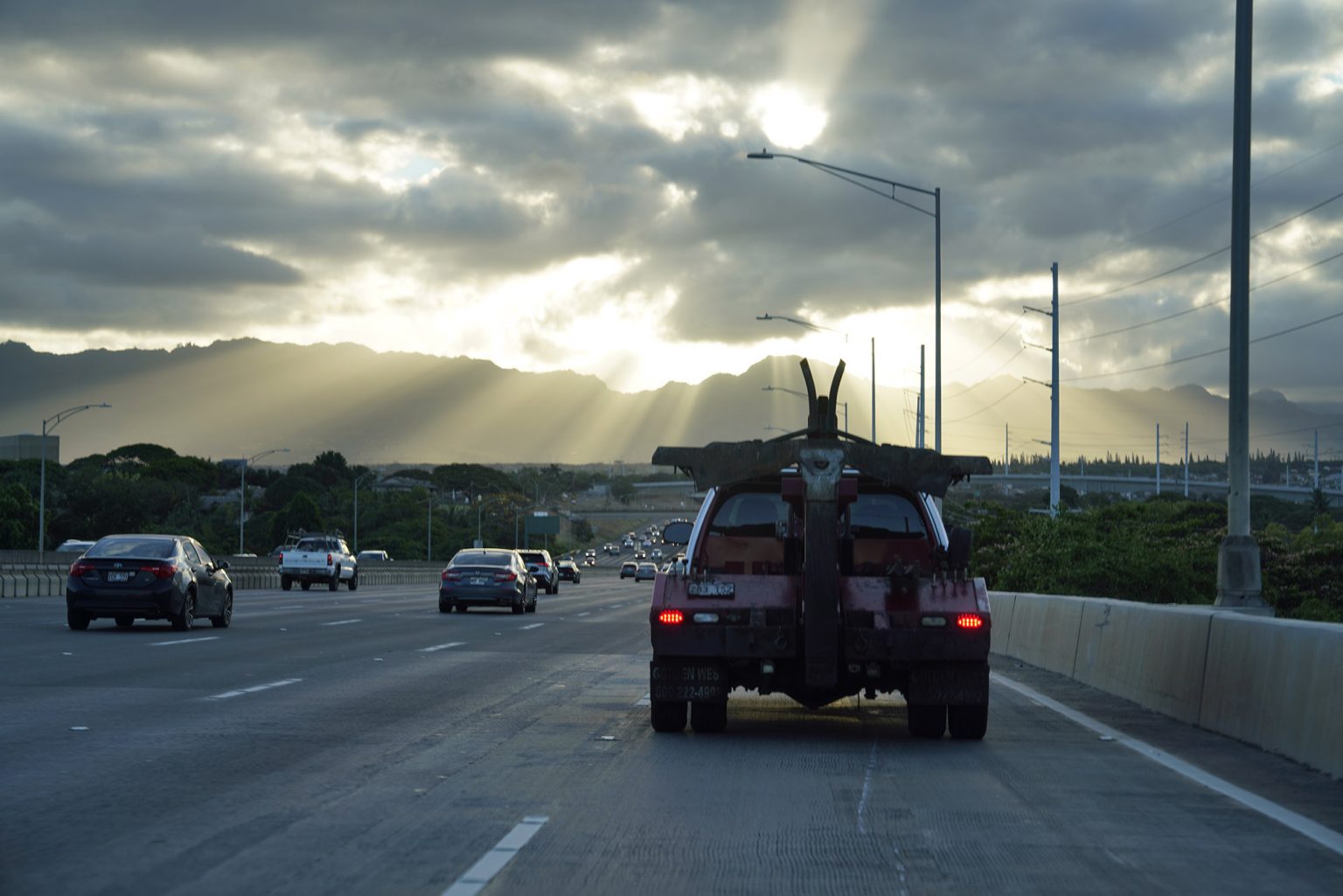 A $900 Towing Fee? Concerns Are Being Raised Over Honolulu's New Towing ...