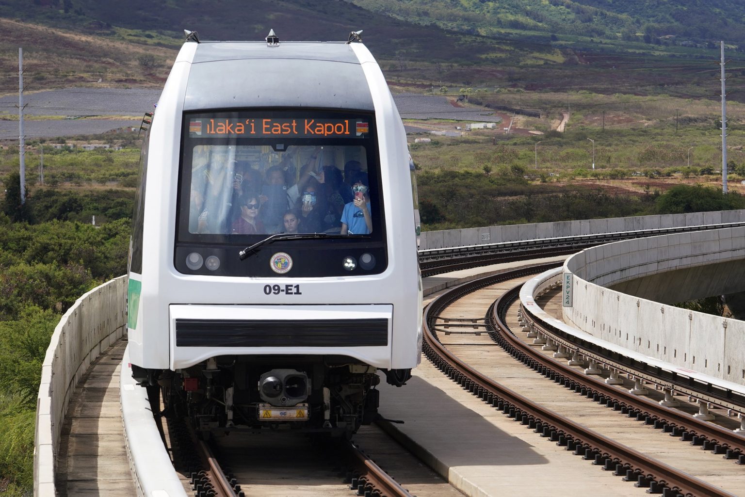 Honolulu Rail Debut: See Inside The First Half Of Skyline - Honolulu ...