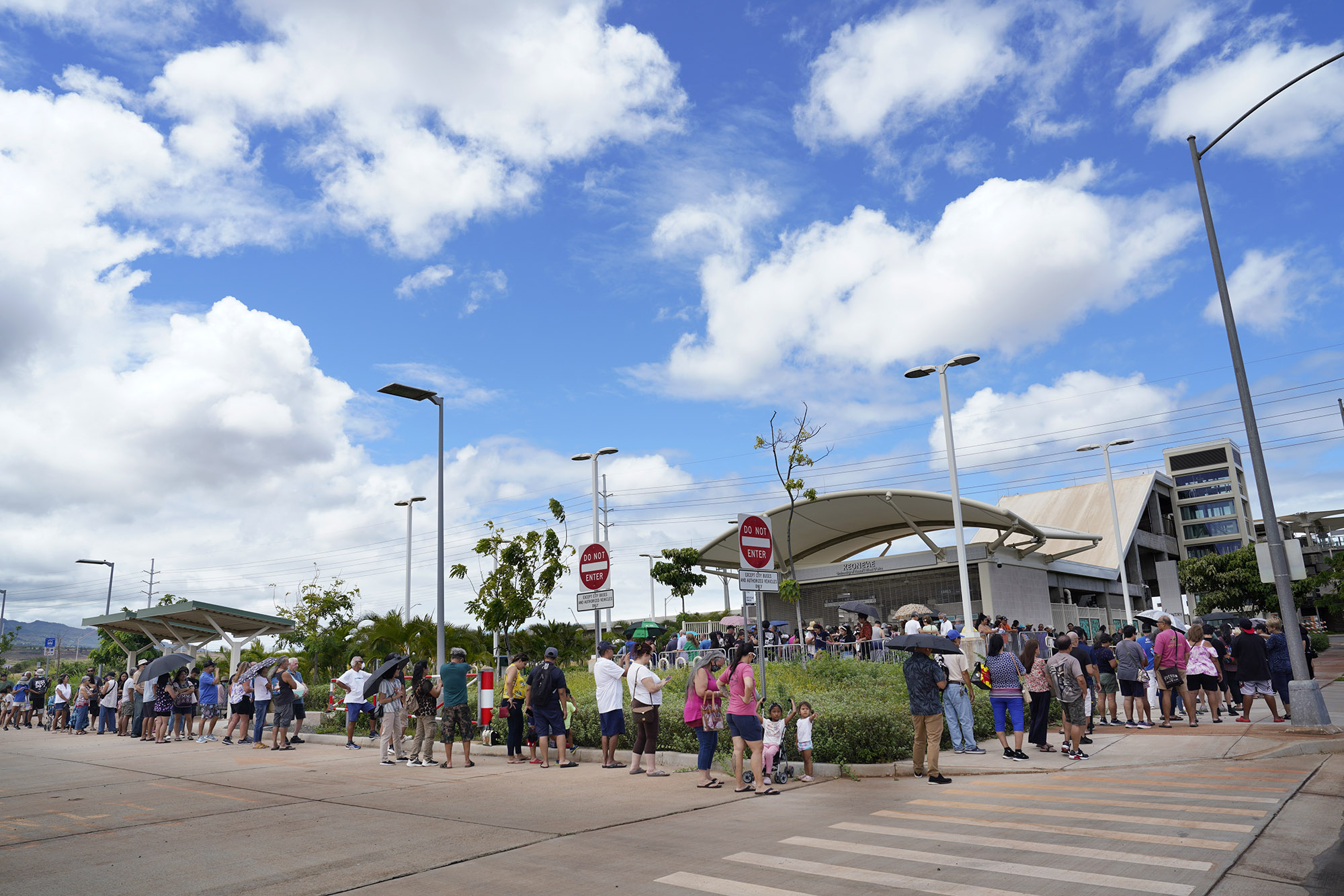 Honolulu Rail Debut: See Inside The First Half Of Skyline - Honolulu ...