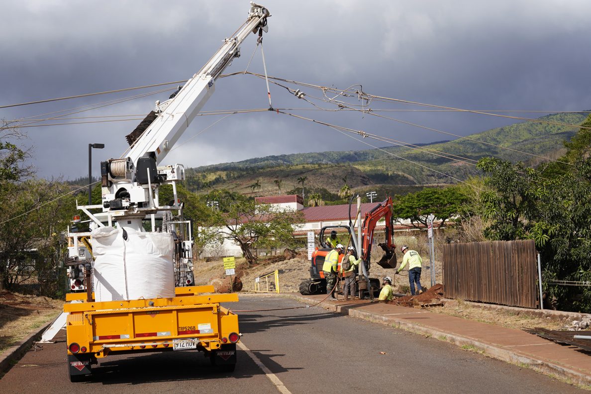 Maui's Top Emergency Officials Were Off Island As Wildfires Hit Lahaina ...