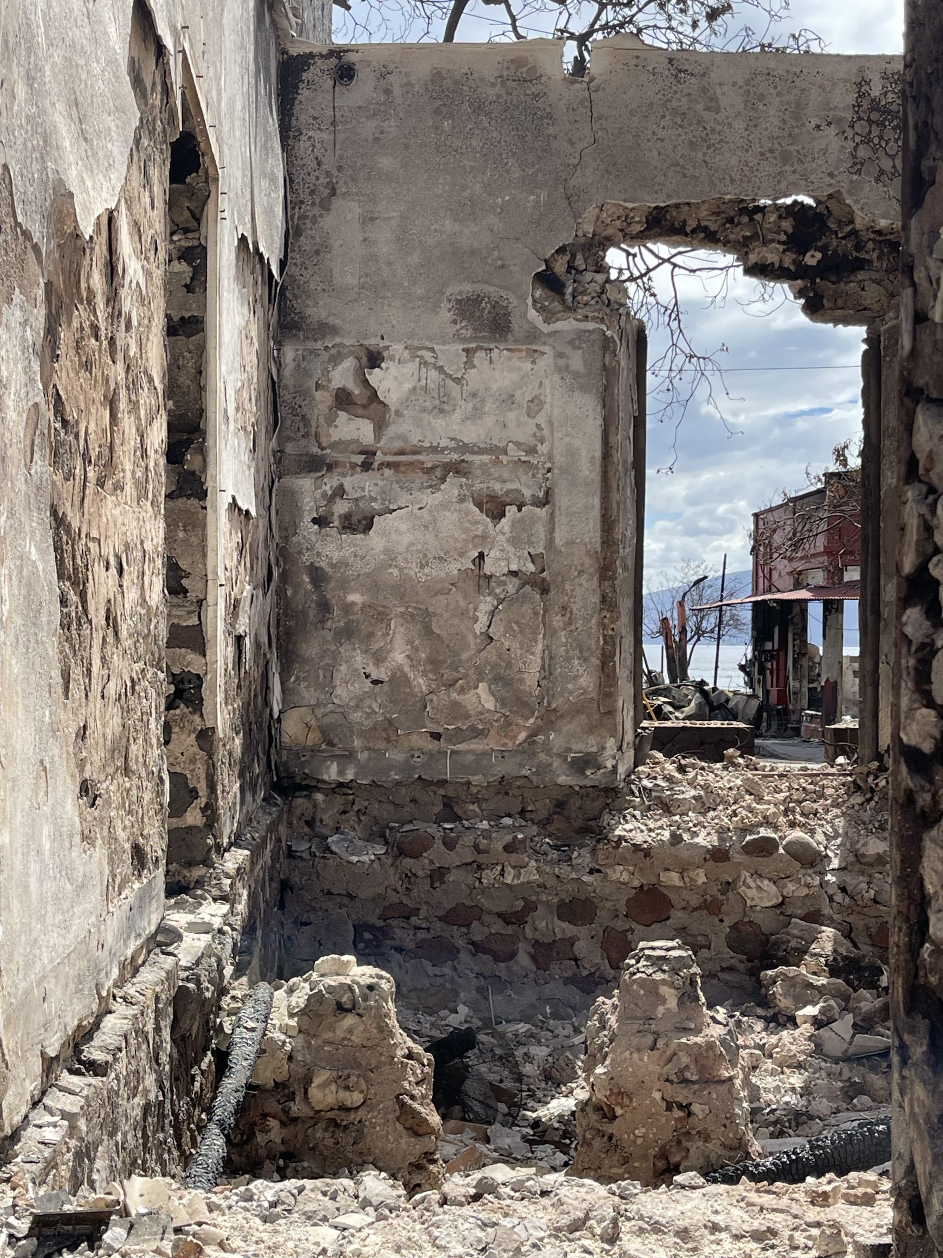 Lahaina Preservationists Move Fast To Shore Up Baldwin House And Other ...