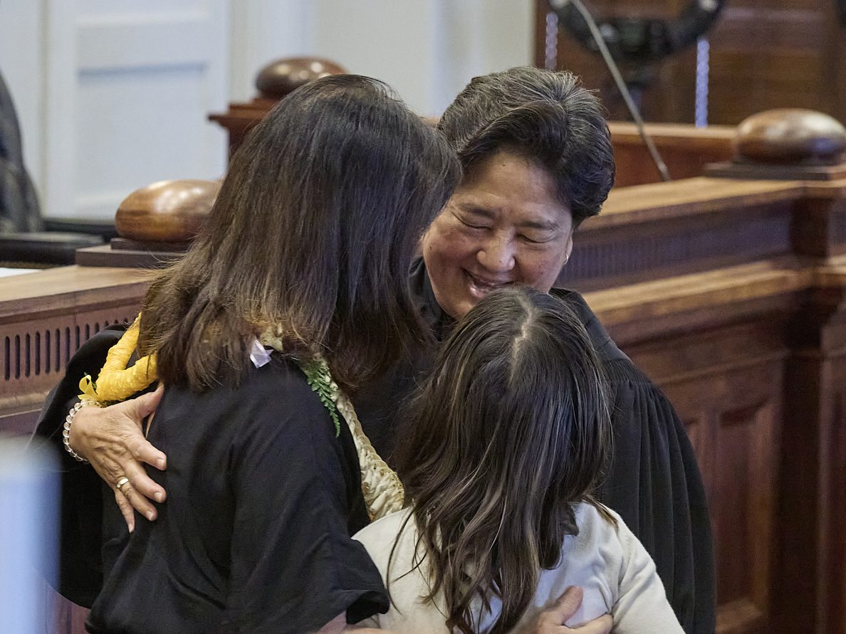 Shootz! The Spotlight Is On State Government - Honolulu Civil Beat