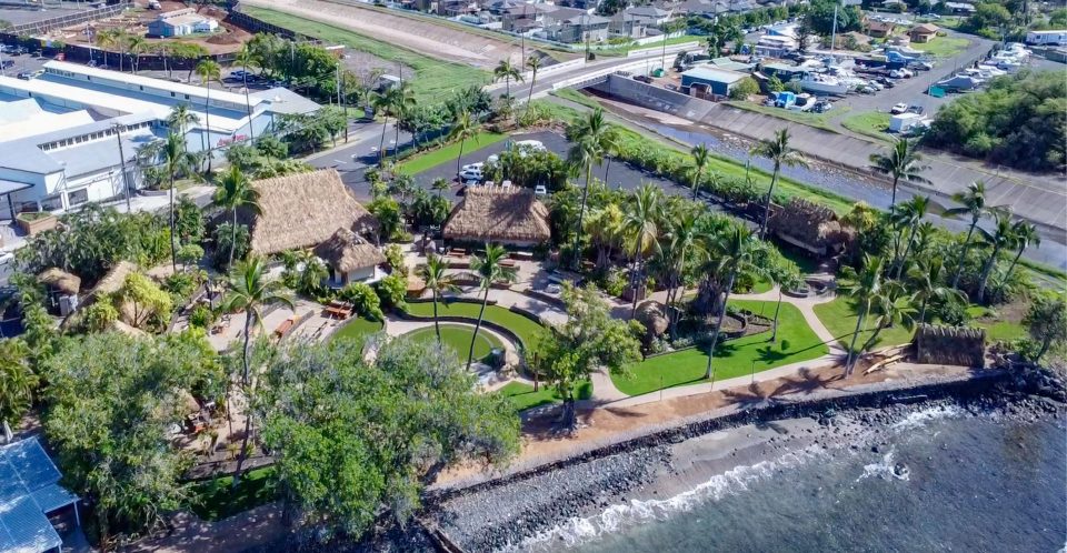 This Tiny Section Of Front Street Survived The Lahaina Fire And Now Is ...