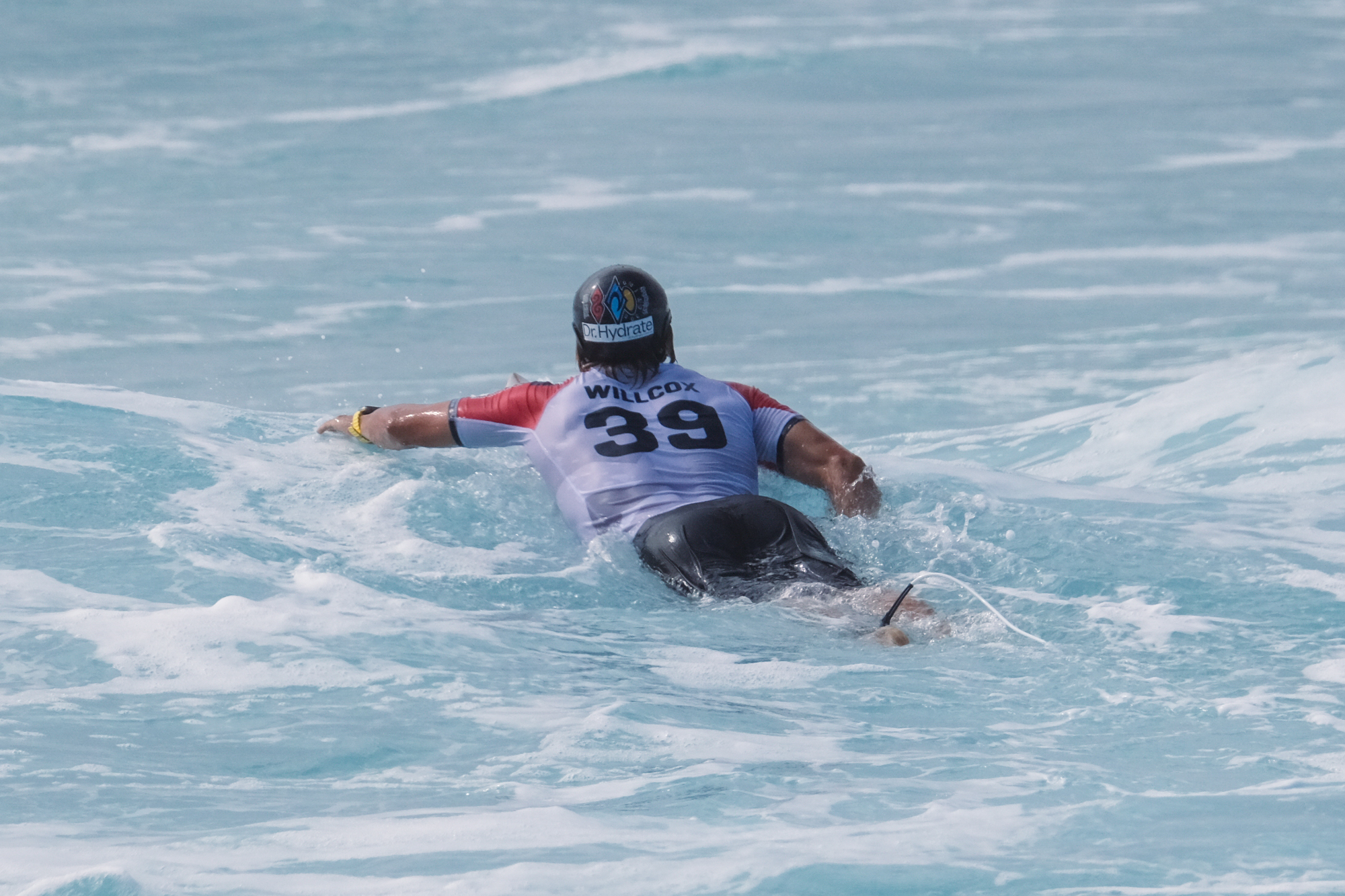 More Surfers In Hawaii Are Wearing Helmets — A Trend That Could Save ...