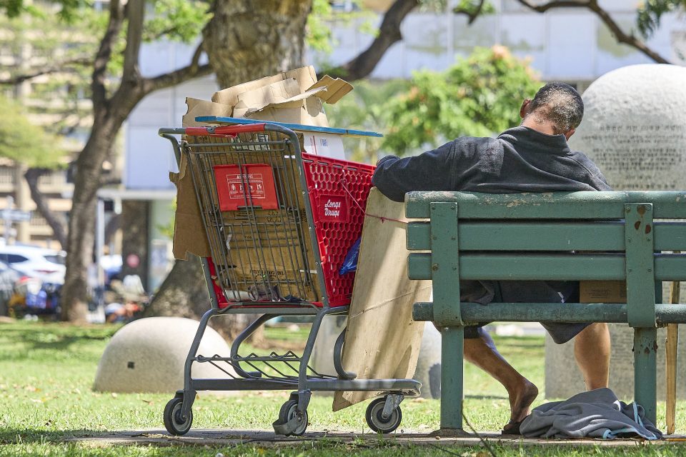 A Tale Of 12 Shopping Carts And The Man Who Retrieves Them - Honolulu ...