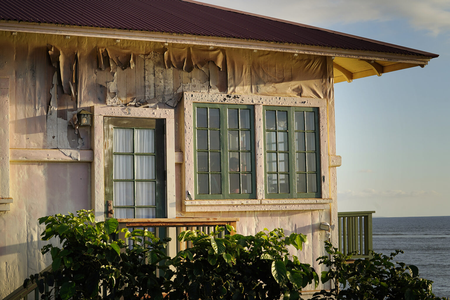 Their House Survived The Maui Fires Untouched. Here’s What Happened ...