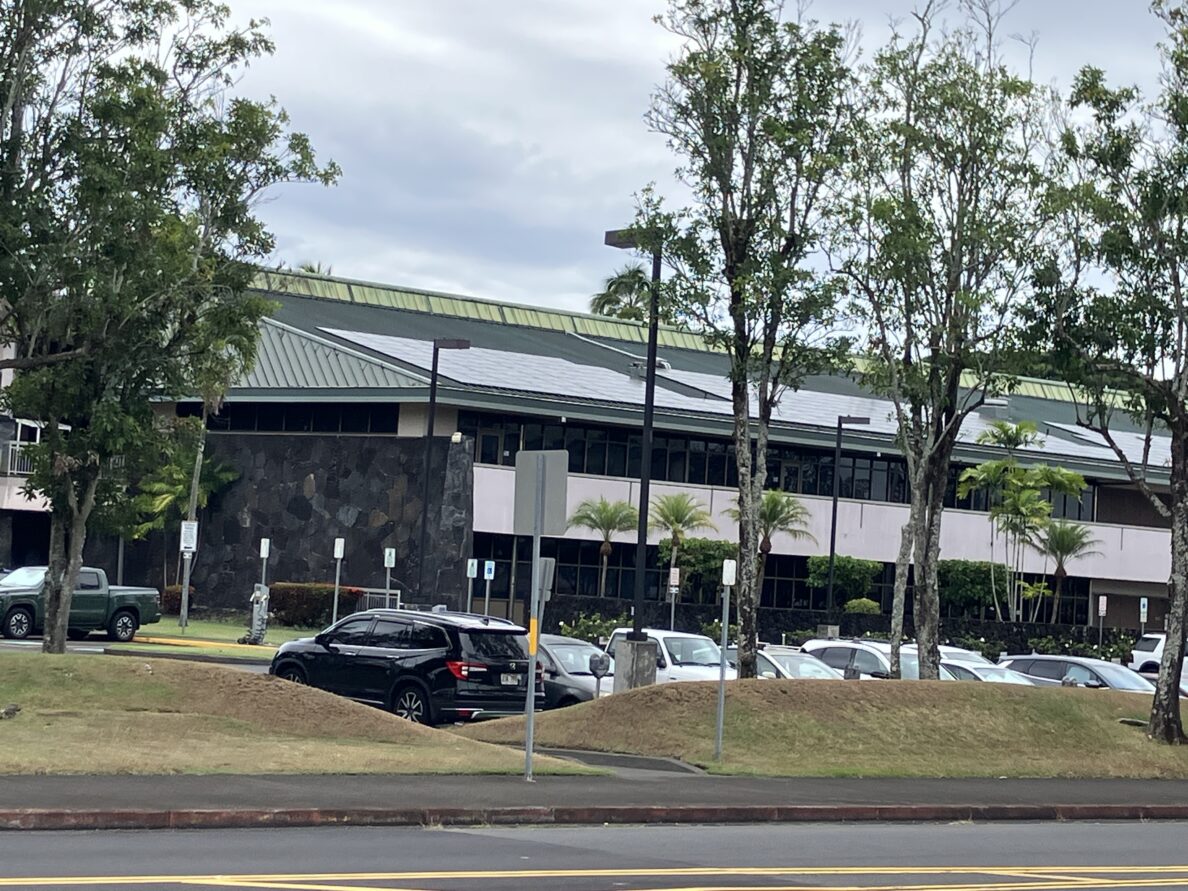 Fix It! Big Island Building's Solar Panel System Is On The Blink ...