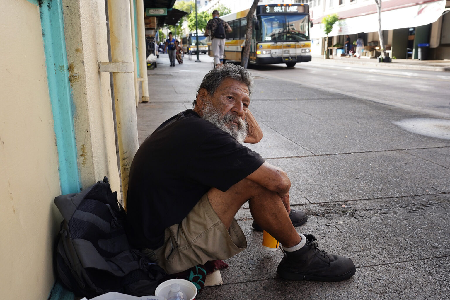 Honolulu’s Crackdown Traps Homeless In Loop Of Citations - Honolulu ...