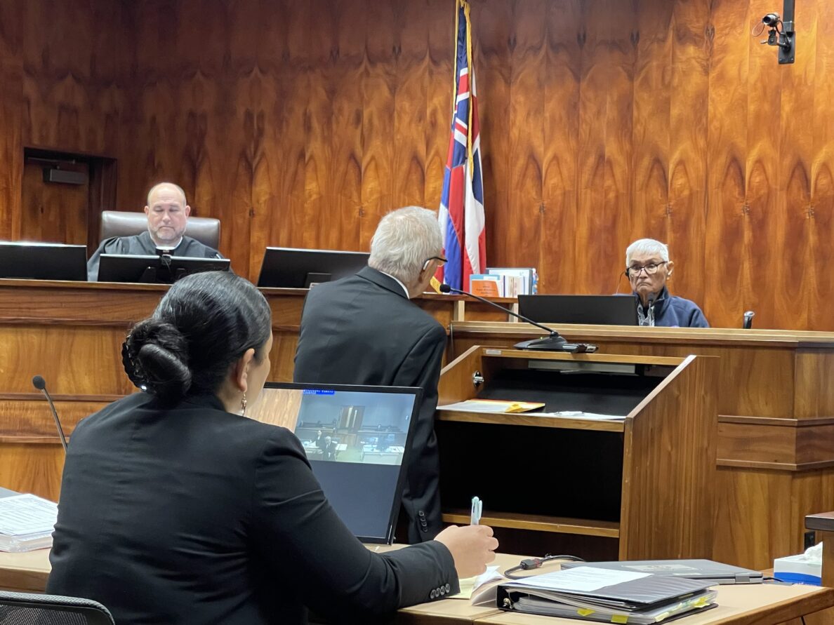 Bribery Case: Architect, 92, On Trial For Failed $20 Gift To City ...